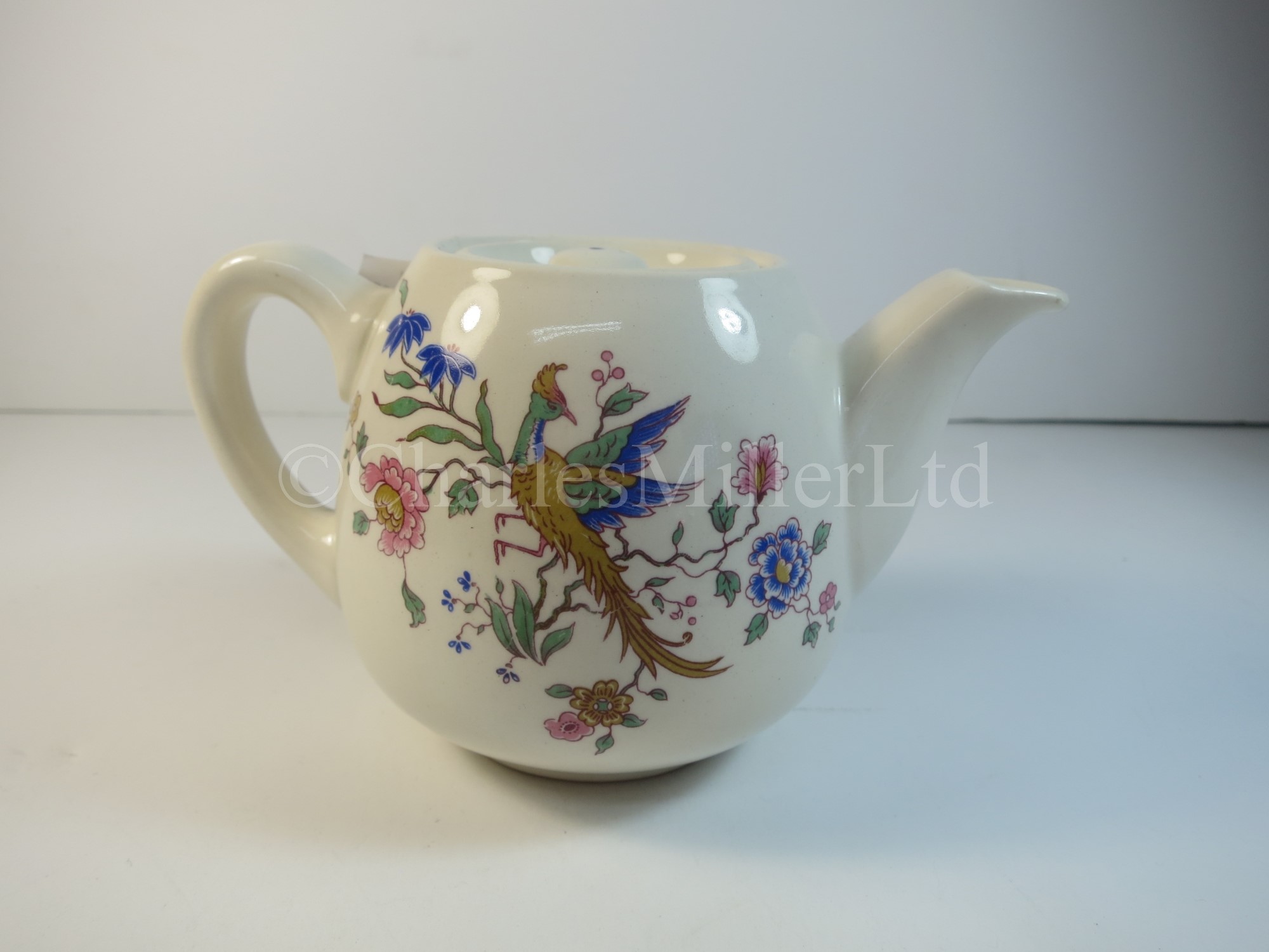 Lot 49 - A Furness Bermuda small teapot